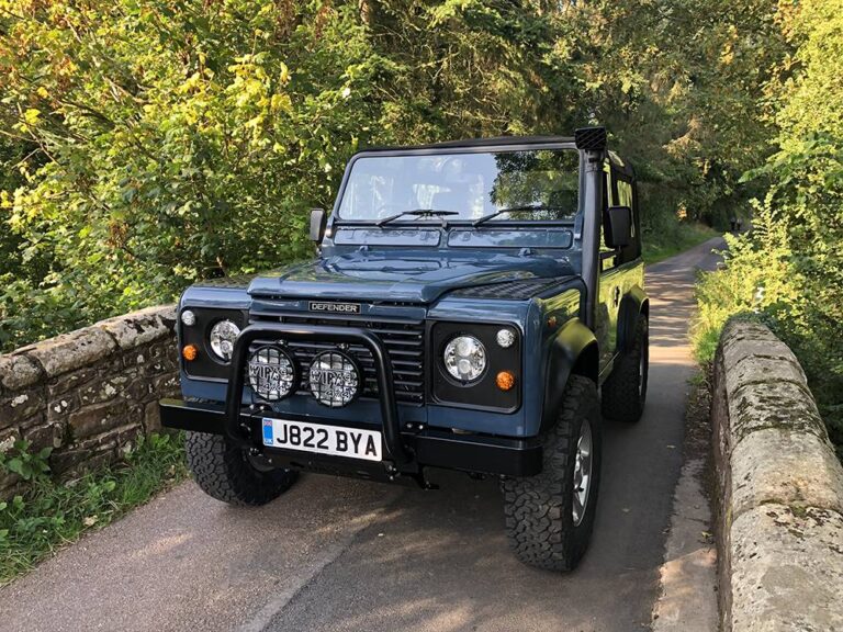Defender 90 Soft Top | Arles Blue Defender