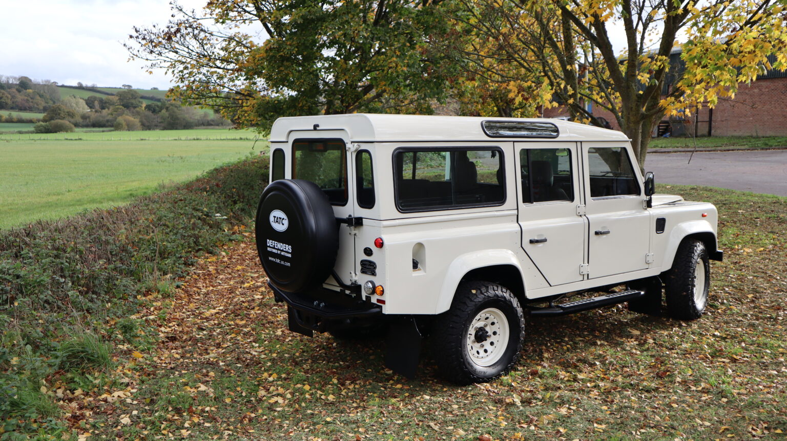Land Rover Defender 110 - White | TATC
