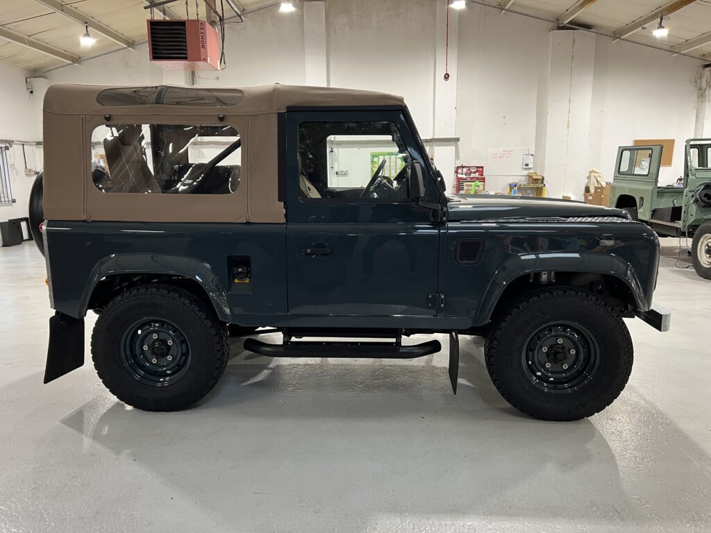 Land Rover Defender 90 - RAF Blue | TATC