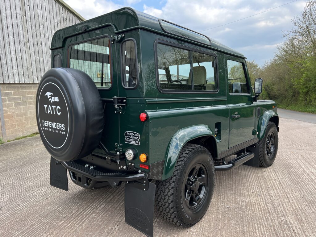 Land Rover Defender 90 - British Racing Green | TATC