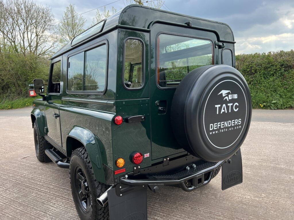 Land Rover Defender 90 - British Racing Green | TATC