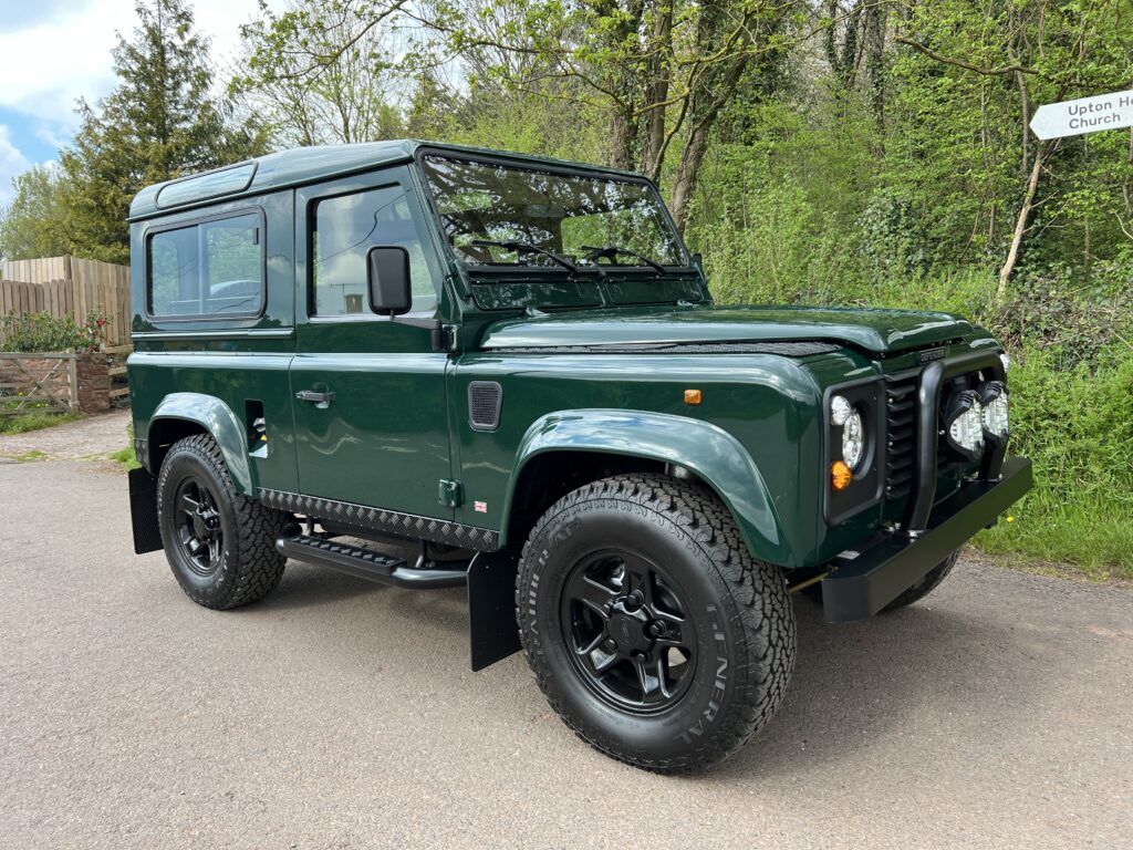 Land Rover Defender 90 - British Racing Green | TATC