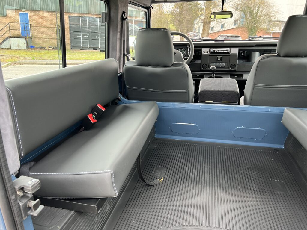 Land Rover Defender 90 - Arles Blue | TATC