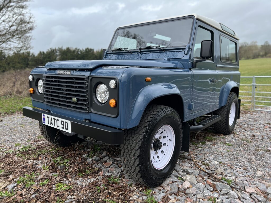 Land Rover Defender 90 - Arles Blue | TATC