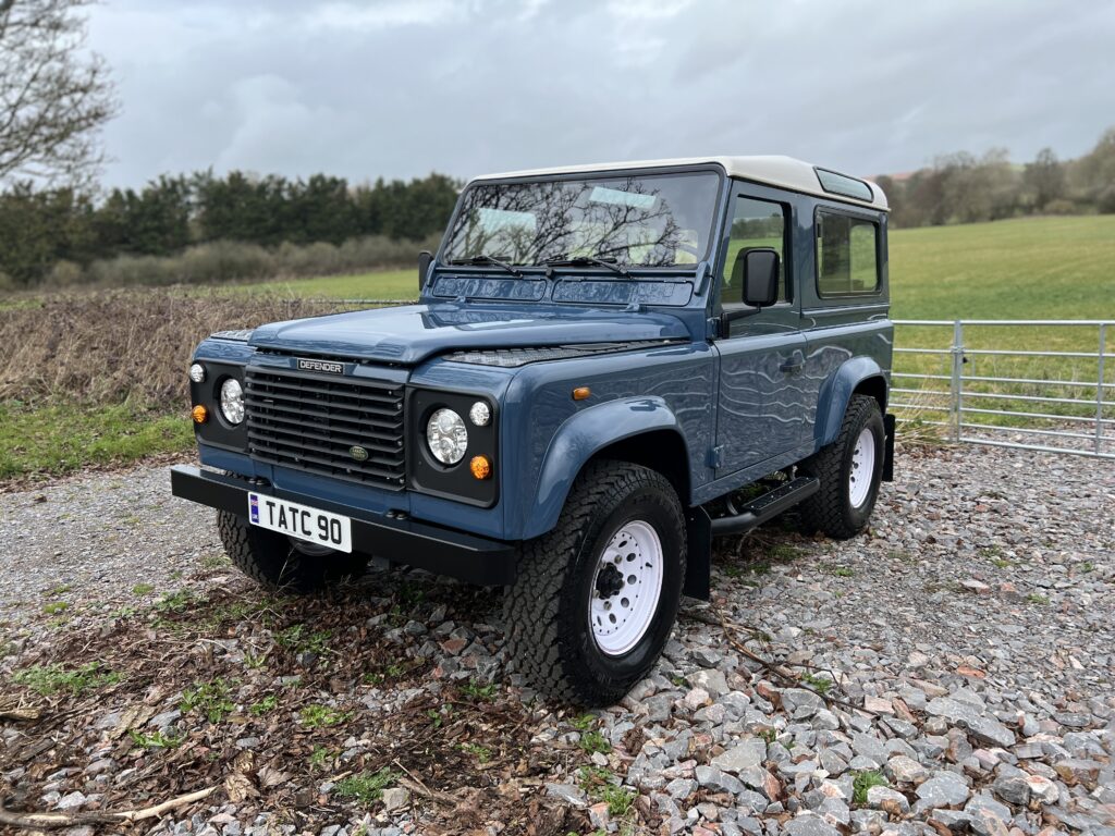 Land Rover Defender 90 - Arles Blue | TATC