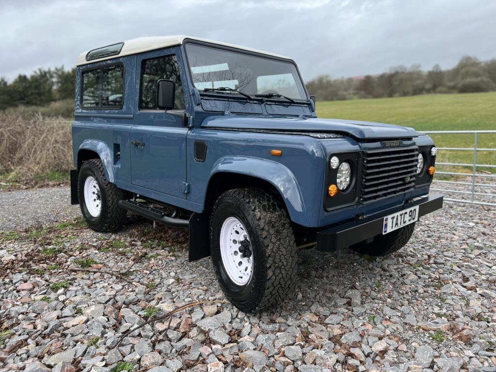 Land Rover Defender 90 - Arles Blue | TATC