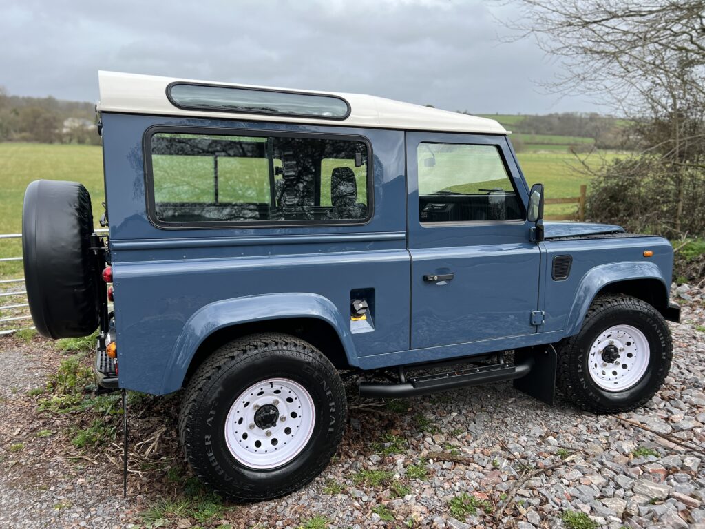 Land Rover Defender 90 - Arles Blue | TATC