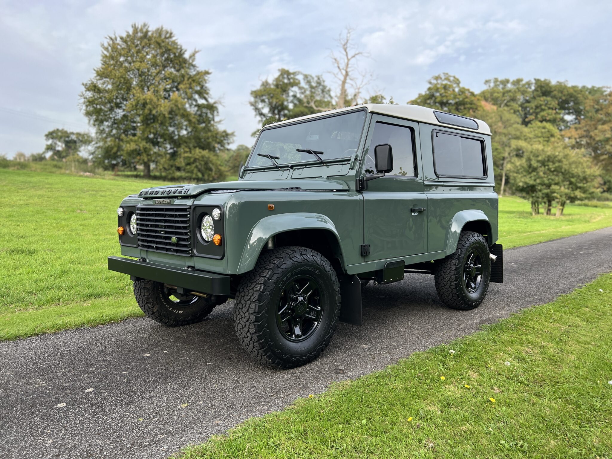 Defender 90 Keswick Green | Classic Land Rover For Sale USA