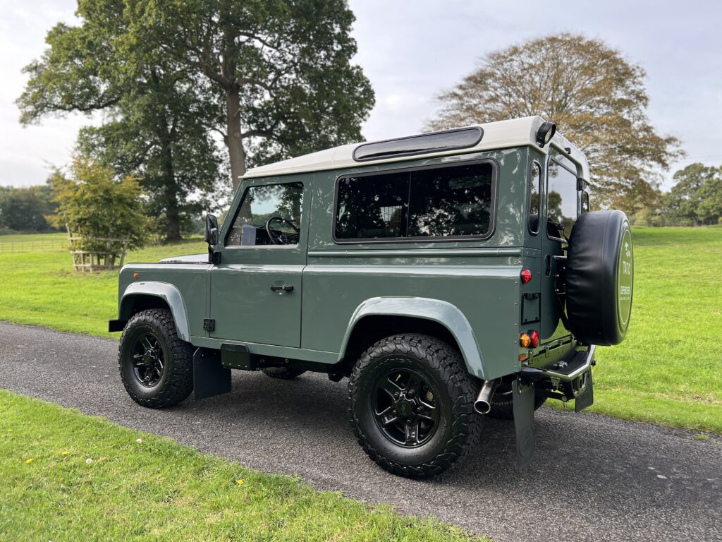 Land Rover Defender 90 Keswick Green Classic | TATC
