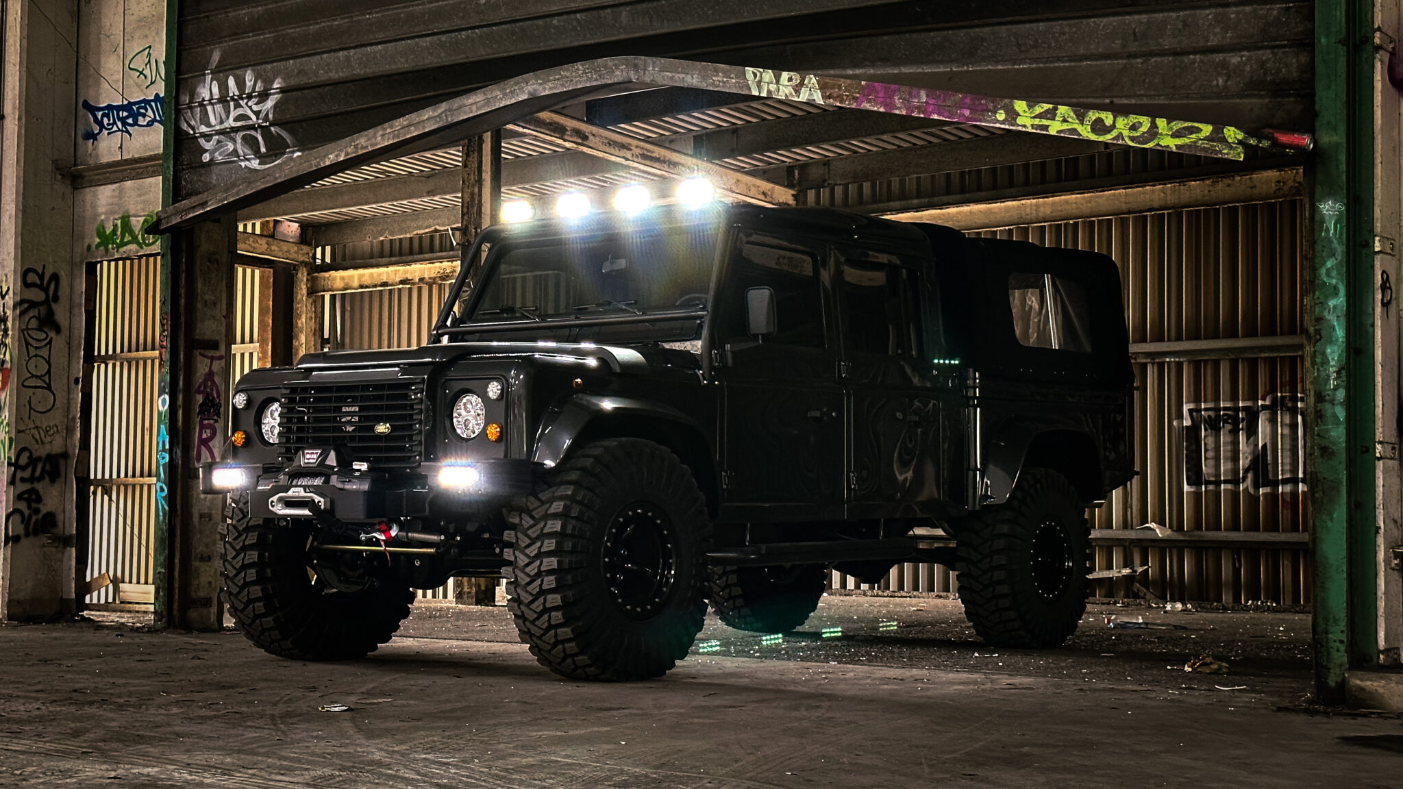 Landrover Defender 130 - Spectre Edition | TATC