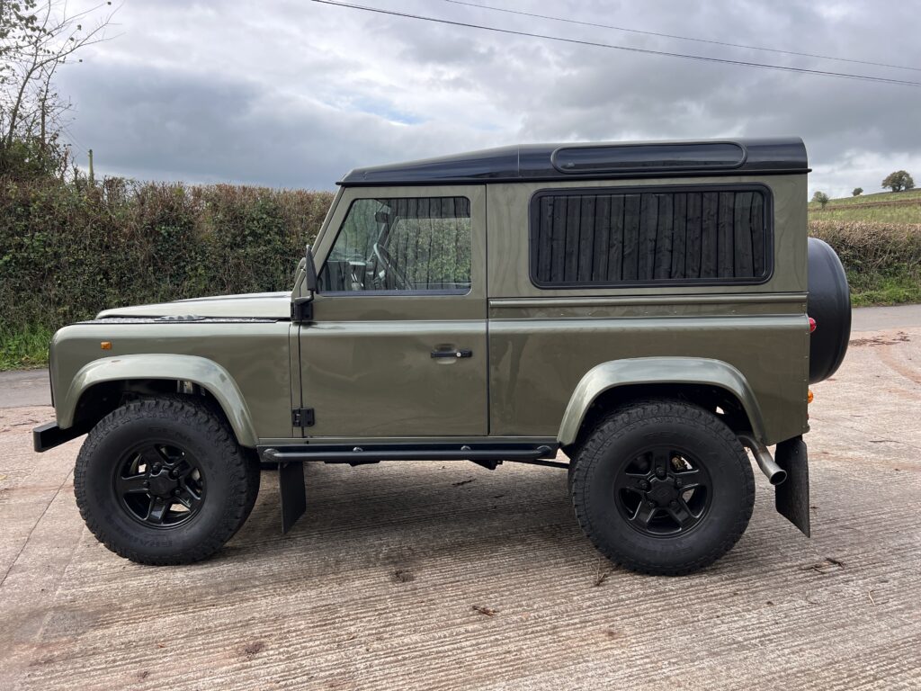 The 1990s Land Rover Defender | History & Classic Features
