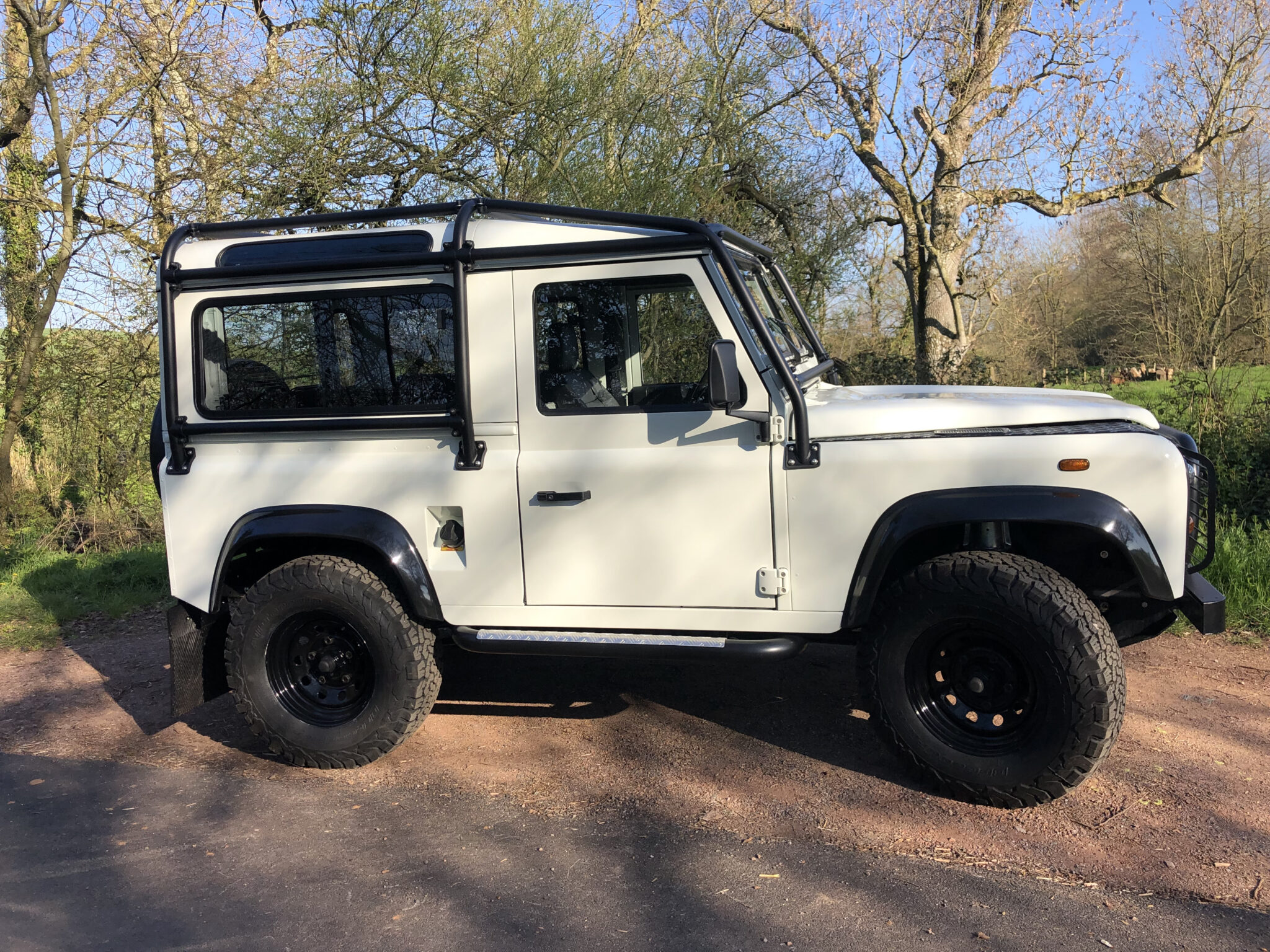 The 1990s Land Rover Defender | History & Classic Features