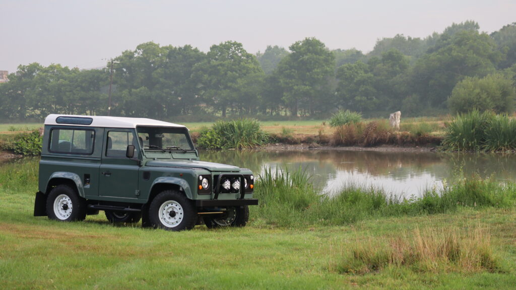 Durability and Style: The Enduring Appeal of the Defender 90 Hard Top ...