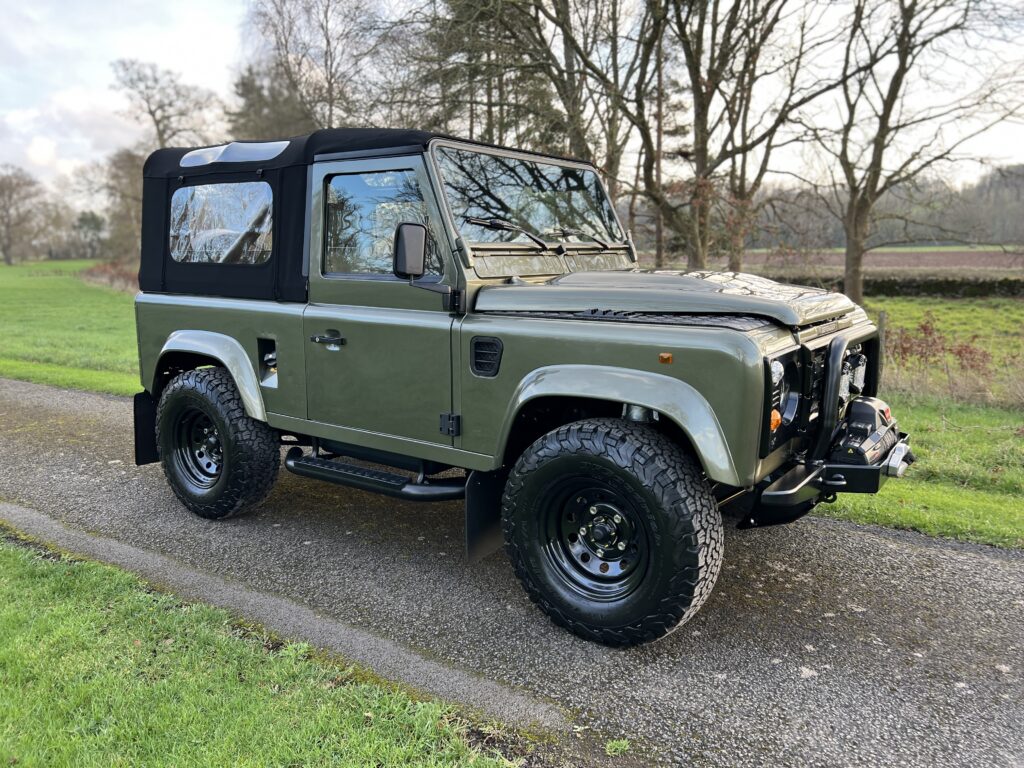 Land Rover Defender 90 - Willow Green | TATC