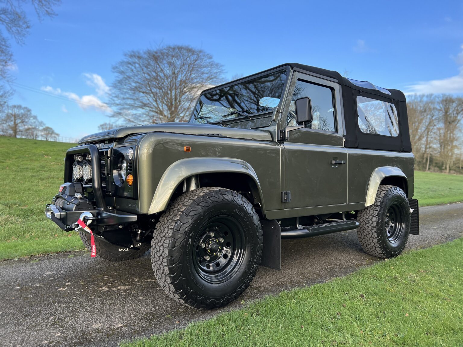 Head to Head: Land Rover Defender vs Ineos Grenadier | TATC