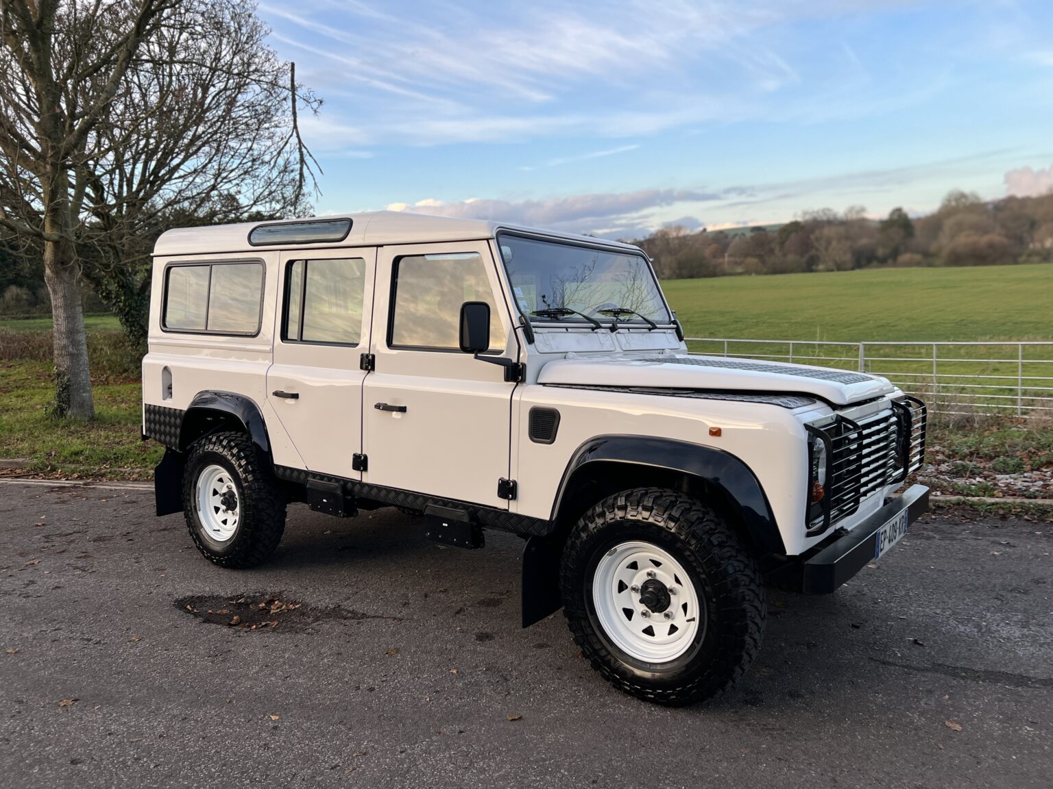 Head to Head: Land Rover Defender vs Ineos Grenadier | TATC