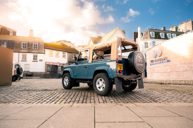 Land Rover Defender 90 - Tasman Blue | TATC