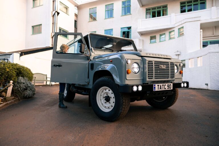 Land Rover Defender 90 - Heritage Grey | TATC