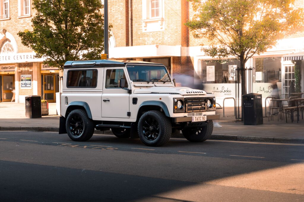 Land Rover Defender 90 - Alpine White | TATC