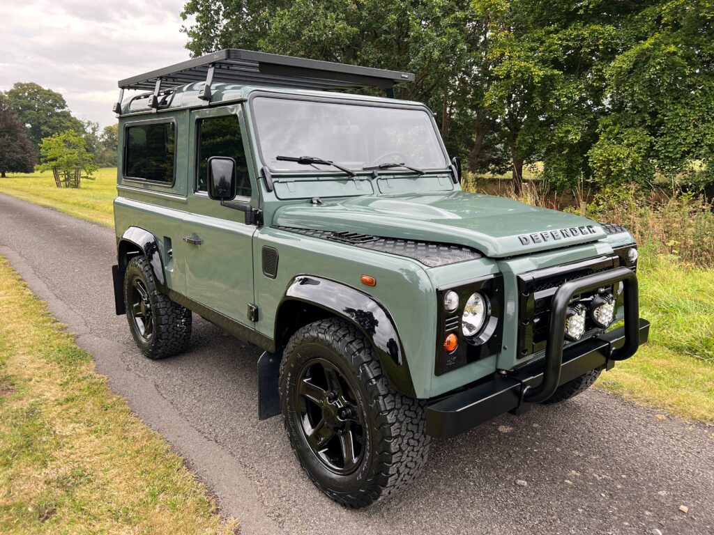 Land Rover Defender 90 - Keswick Green | TATC